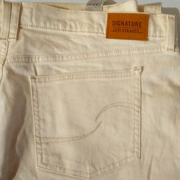 Signature by Levi Strauss | Jeans | New Offwhite Color Denim Jeans ...